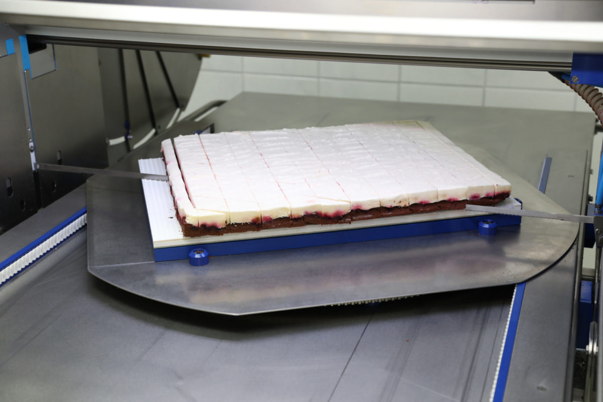 TKSM Maxi 360 - cake cutting machine - KRUMBEIN.rationell.